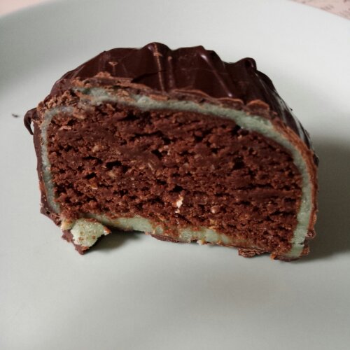 55. Giant Punschrulle – Swedish Green Marizpan Rolls | Around the World ...