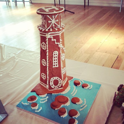The Alternative Gingerbread House – Gingerbread Cave and Christmas Tree ...