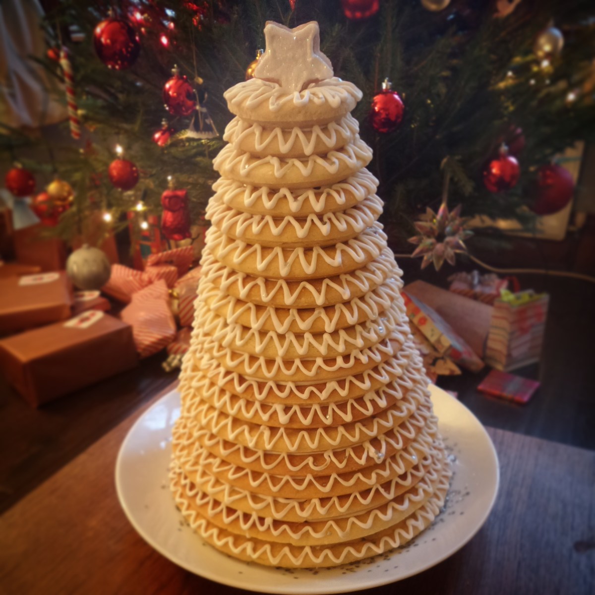 68. Speculoos Kransekake Christmas Tree Cake – Norwegian Ring Cake ...