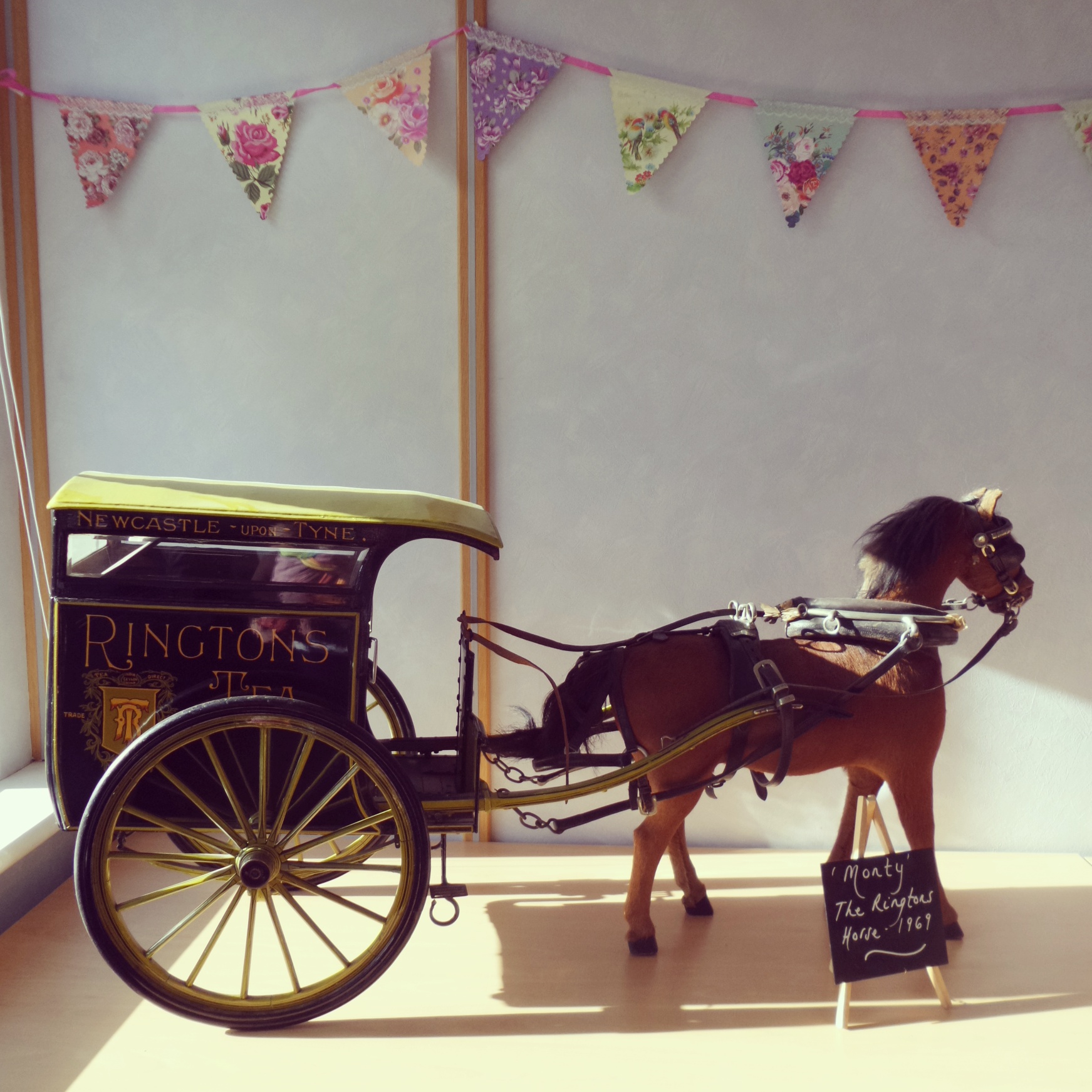 Tea Heaven at Ringtons Tea Party | Around the World in 80 Bakes